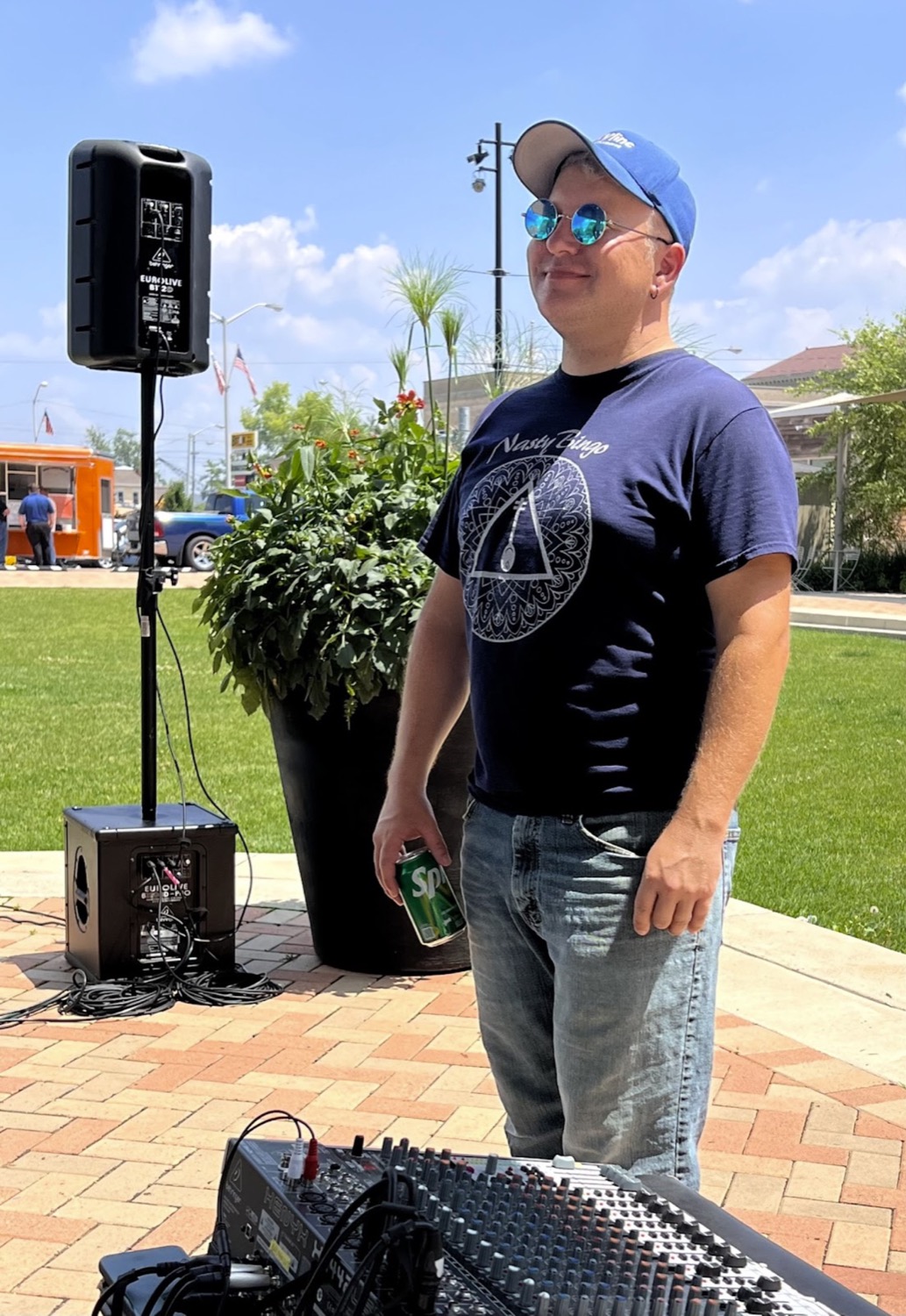 Local musician promotes music, community - Western Wayne News
