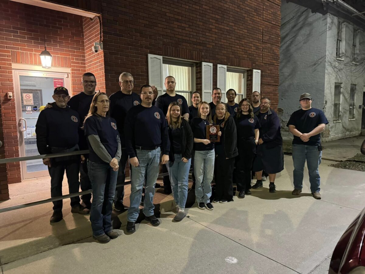 Centerville applauds retired fire chief - Western Wayne News