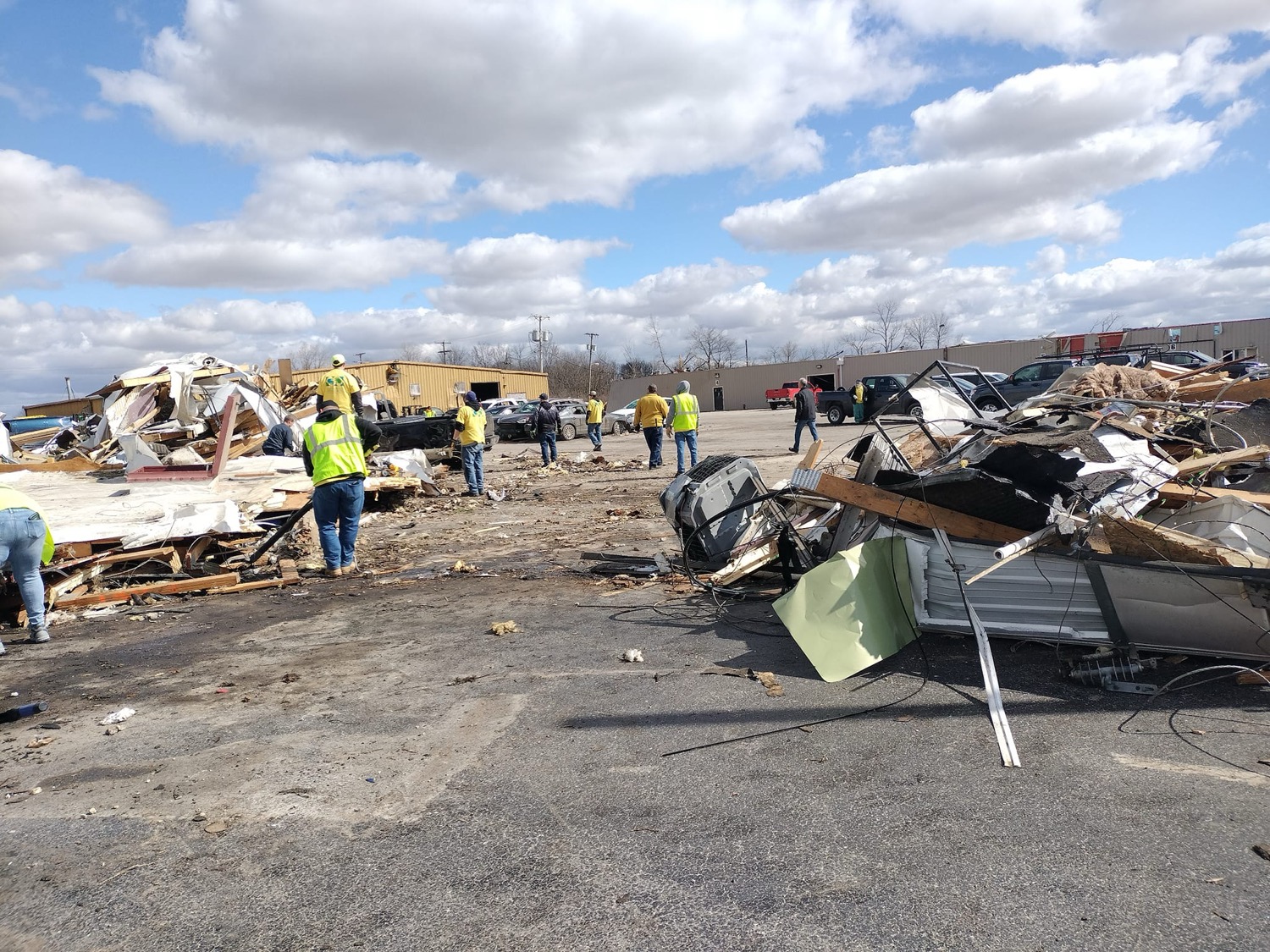Wayne County comes to tornado victims’ aid - Western Wayne News