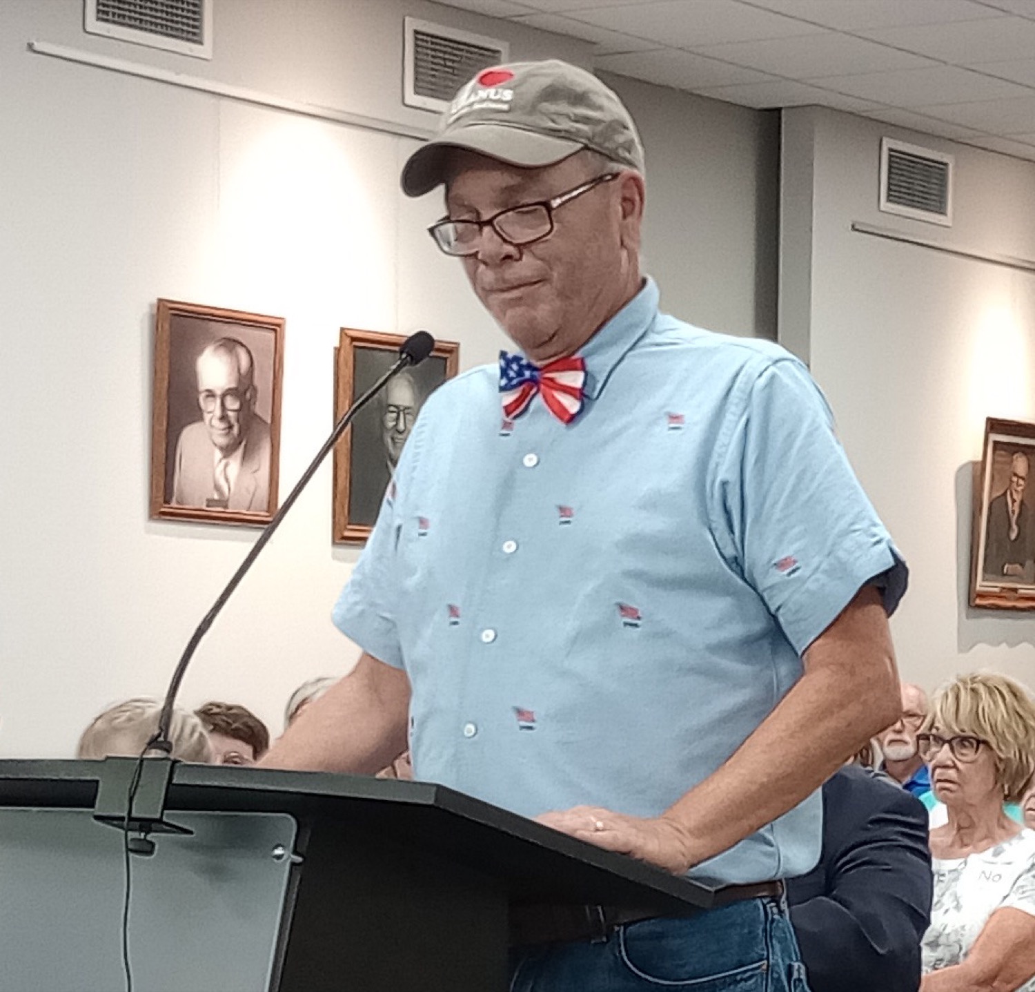 Council passes Uranus zoning in a laugher - Western Wayne News