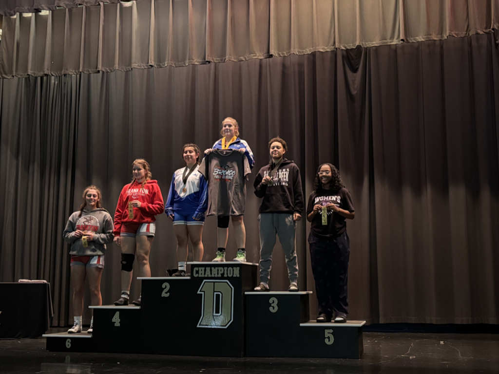 2 Bulldogs become weight-class champs - Western Wayne News