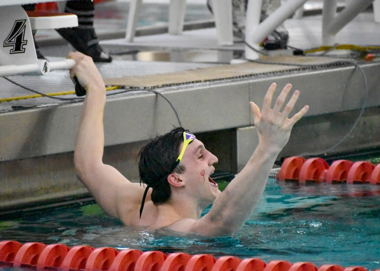 Record-breaking day lifts Fowler - Western Wayne News