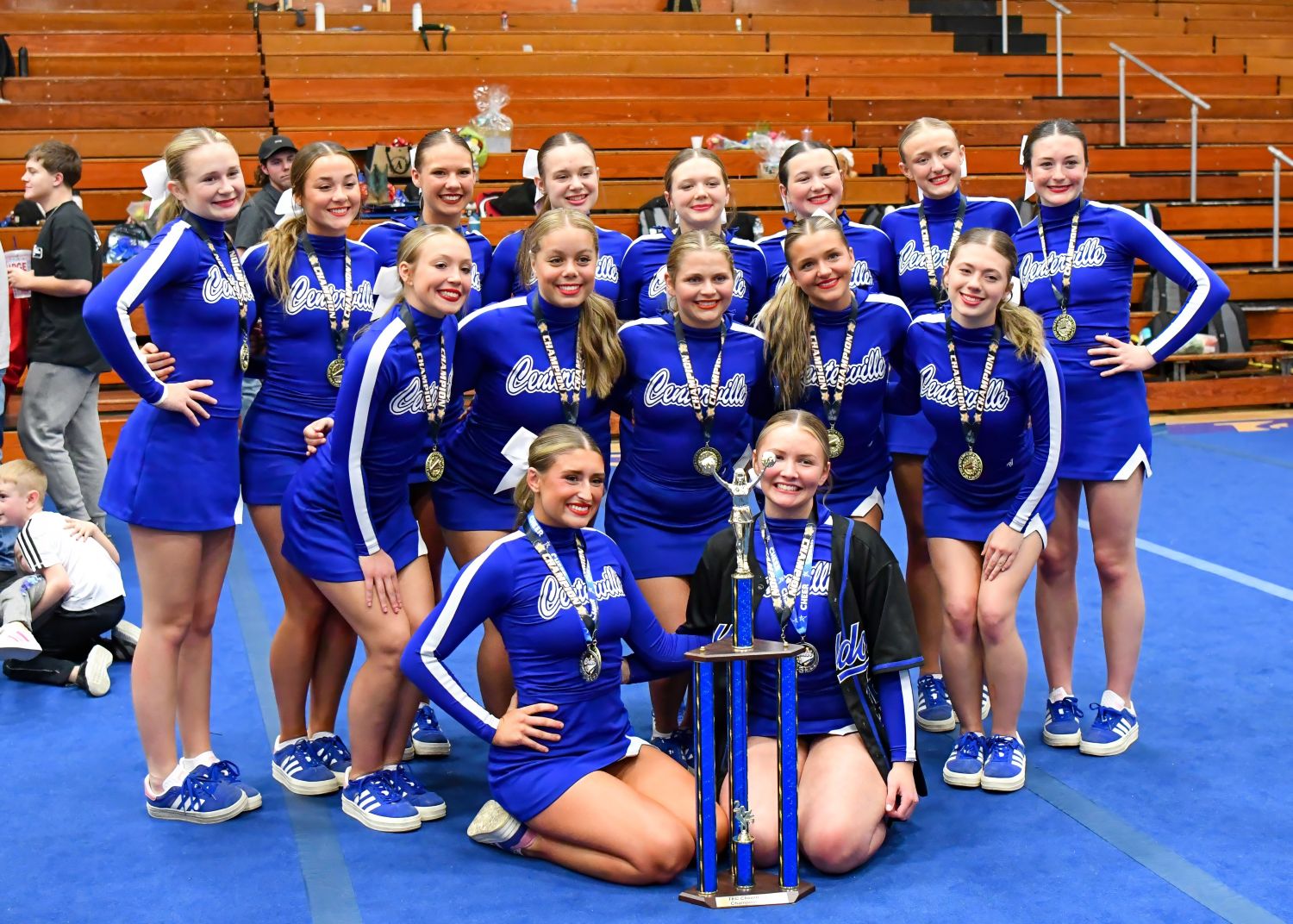 Bulldogs rule TEC cheer competition - Western Wayne News