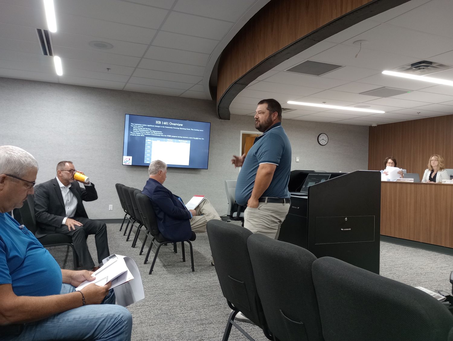 Residents oppose state 'bullying' over road funds - Western Wayne News