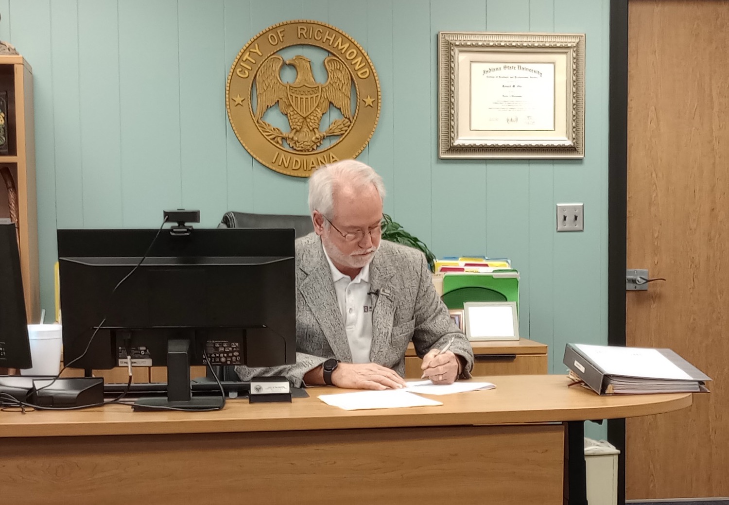 City cuts 21 employees to make budget work - Western Wayne News