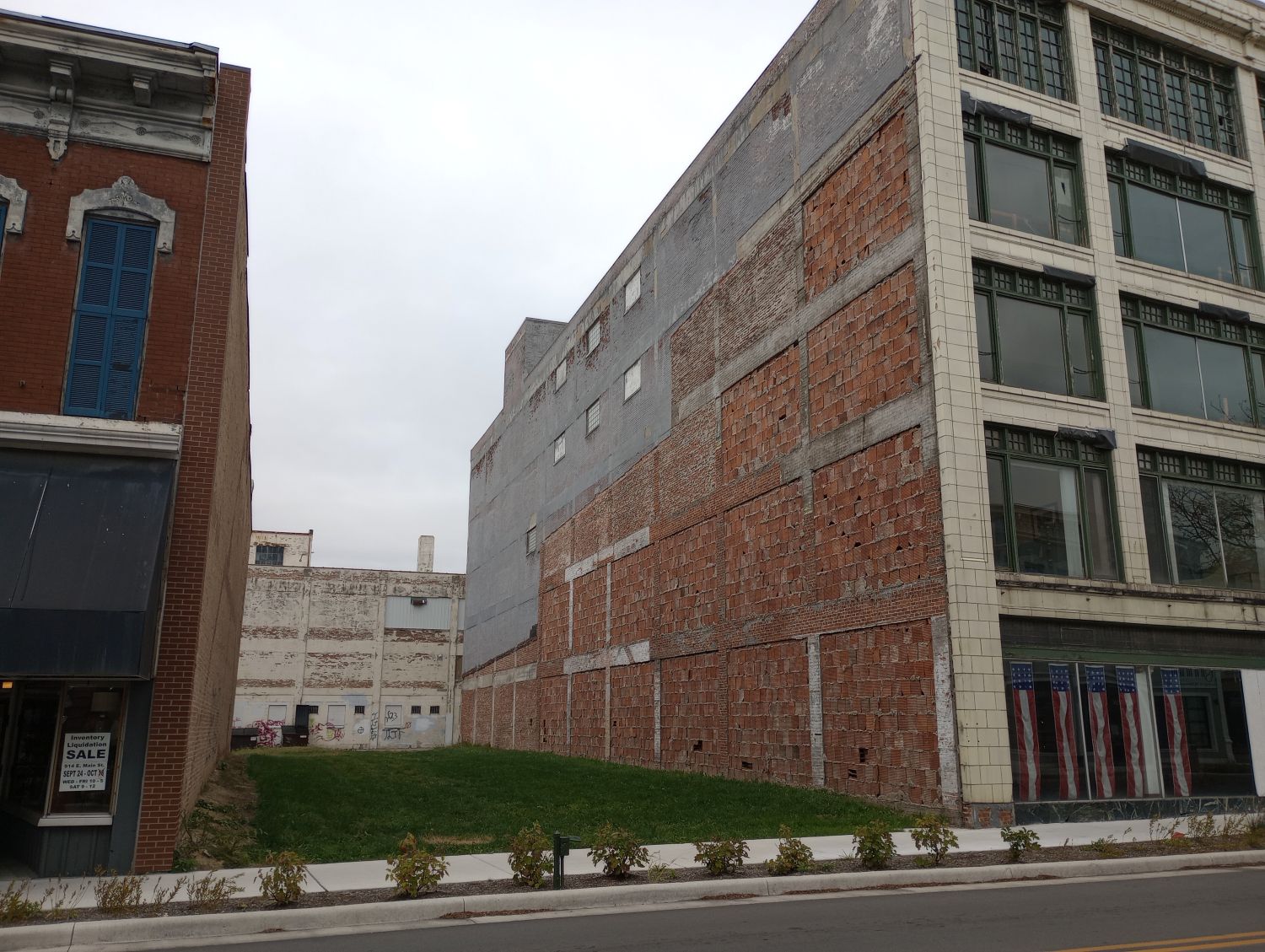 Lot’s future: Green space to enjoy lunch - Western Wayne News