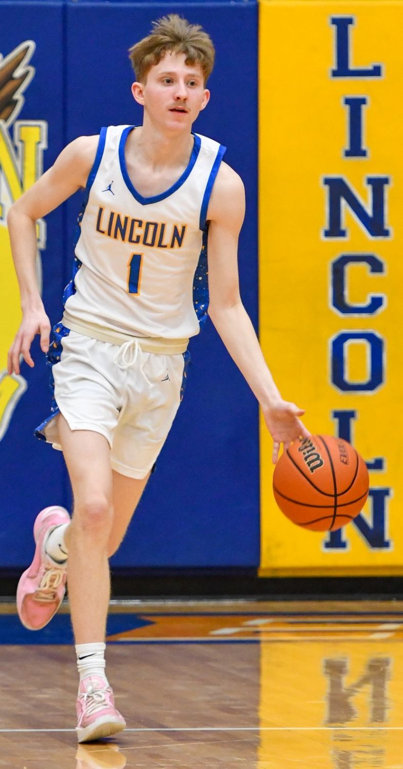 Lunsford scores 37 points, leads Lincoln to victory - Western Wayne News