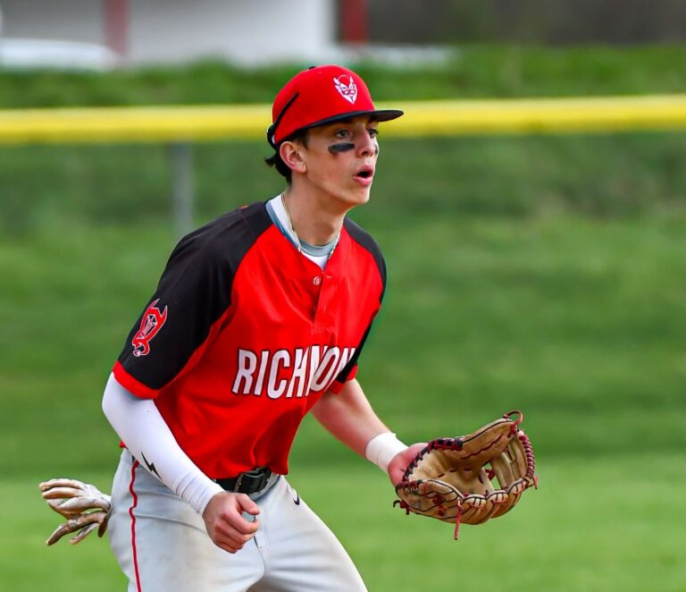 Devils open season with 6-1 victory - Western Wayne News