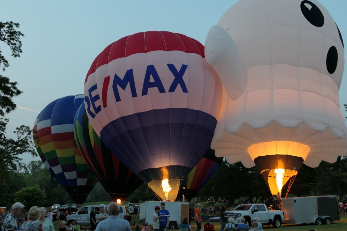 Hot air balloon glow, rose garden gala returns - Western Wayne News
